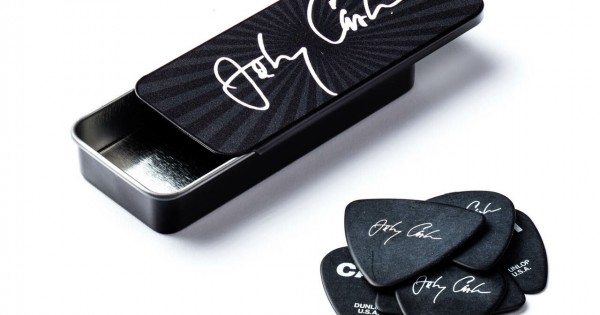 DUNLOP JOHNNY CASH SIGNATURE MEDIUM GAUGE PICK TIN JCPT03M